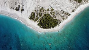 Top 12: de mooiste stranden van Albanië - Reischeck.nl - Alles over ...