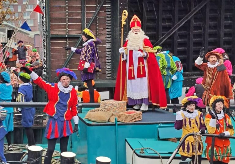 Sinterklaas Intocht 2025 | Intocht Texel + alle lokale intochten!
